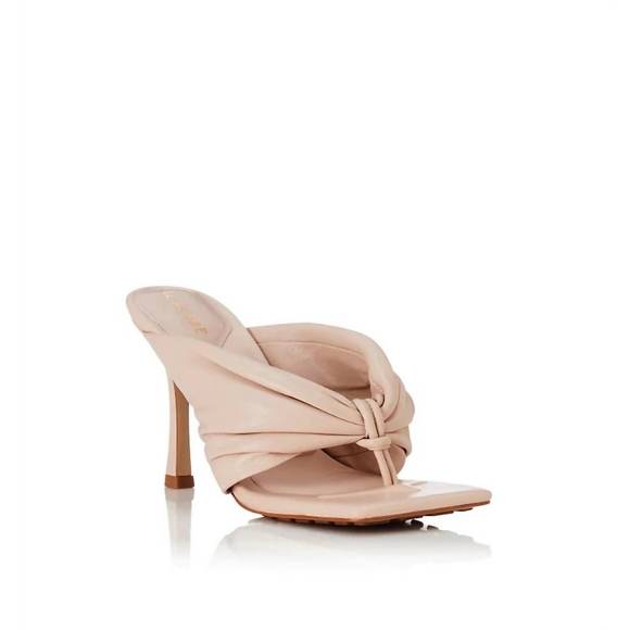 Alias Mae | Shoes | New Alias Mae Leena Shoes In Cream Leather | Poshmark